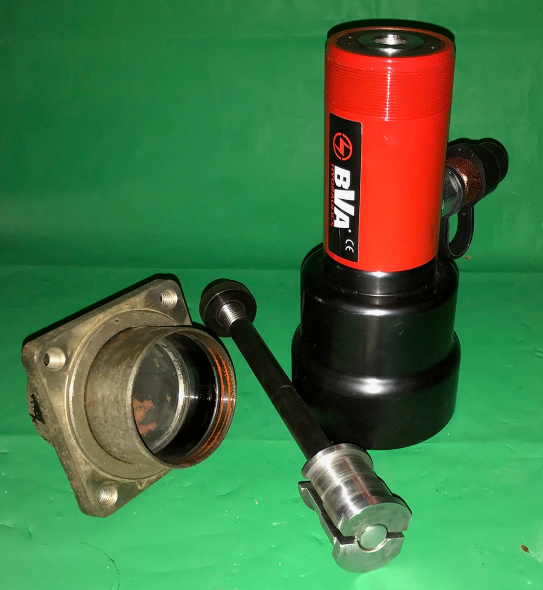 DANA 60 Axle Bearing Puller - Smart-Collet Pullers – Mp Tools LLC